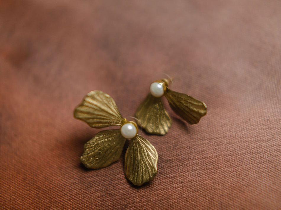 Hushed Commotion: Wedding Headpieces, Veils, Earrings, Bridal Belts