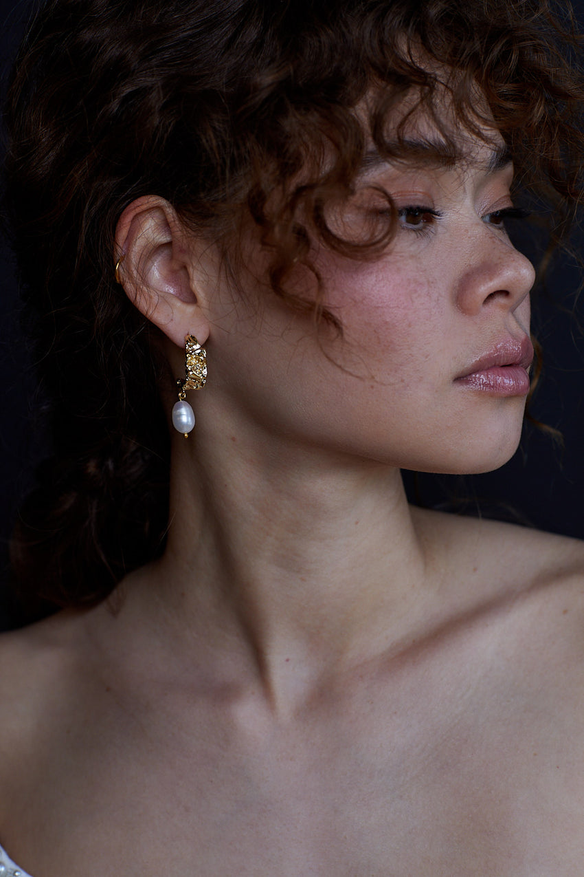 Hushed Commotion: Wedding Headpieces, Veils, Earrings, Bridal Belts